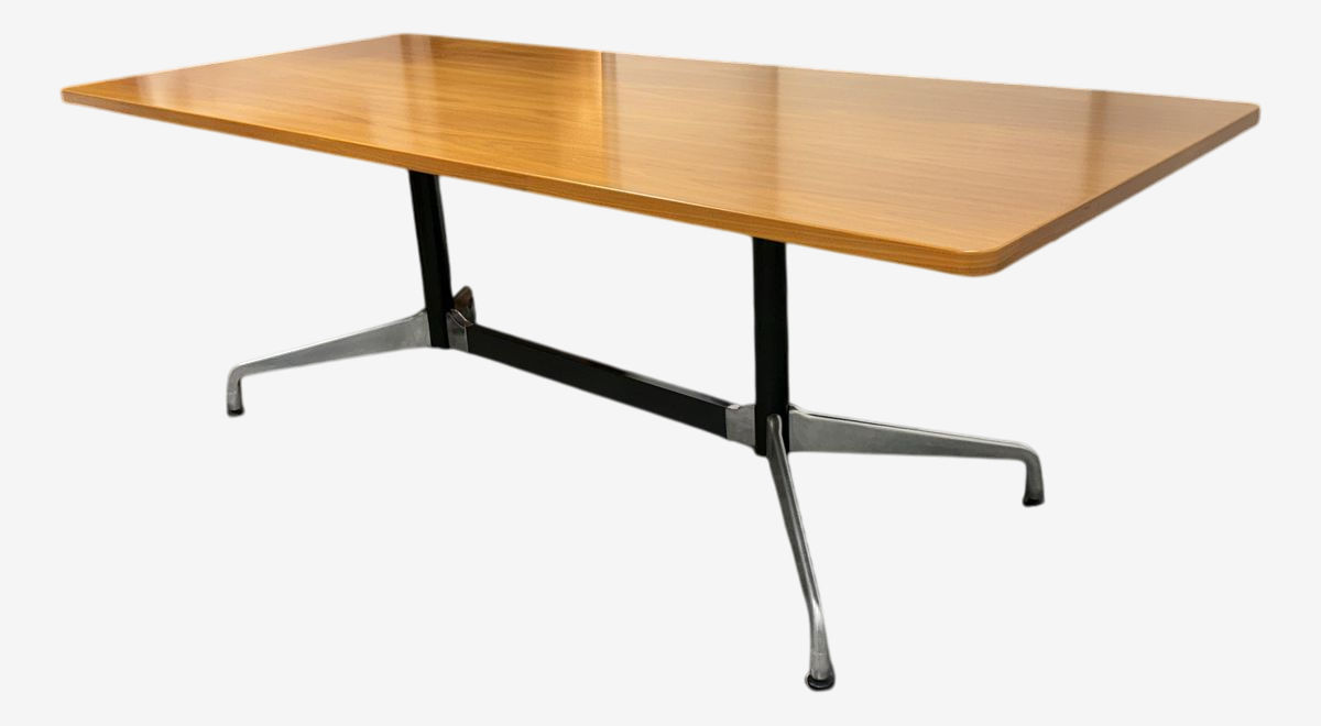 Charles & Ray Eames for Herman Miller Table | Kashew