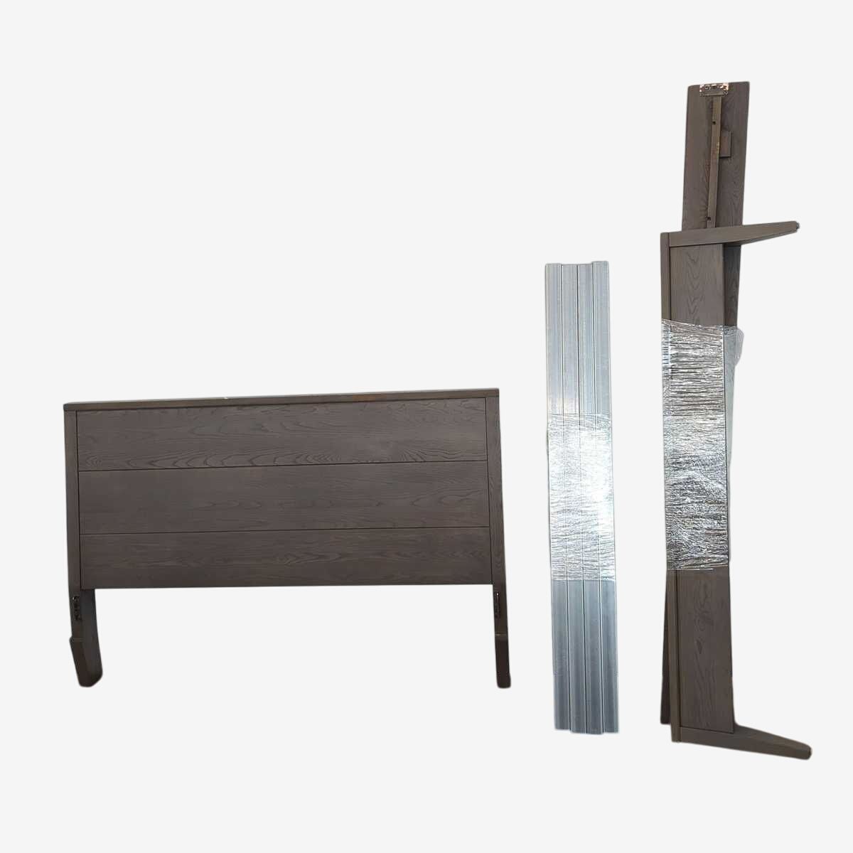 Room & Board Calvin Queen Bed | Kashew