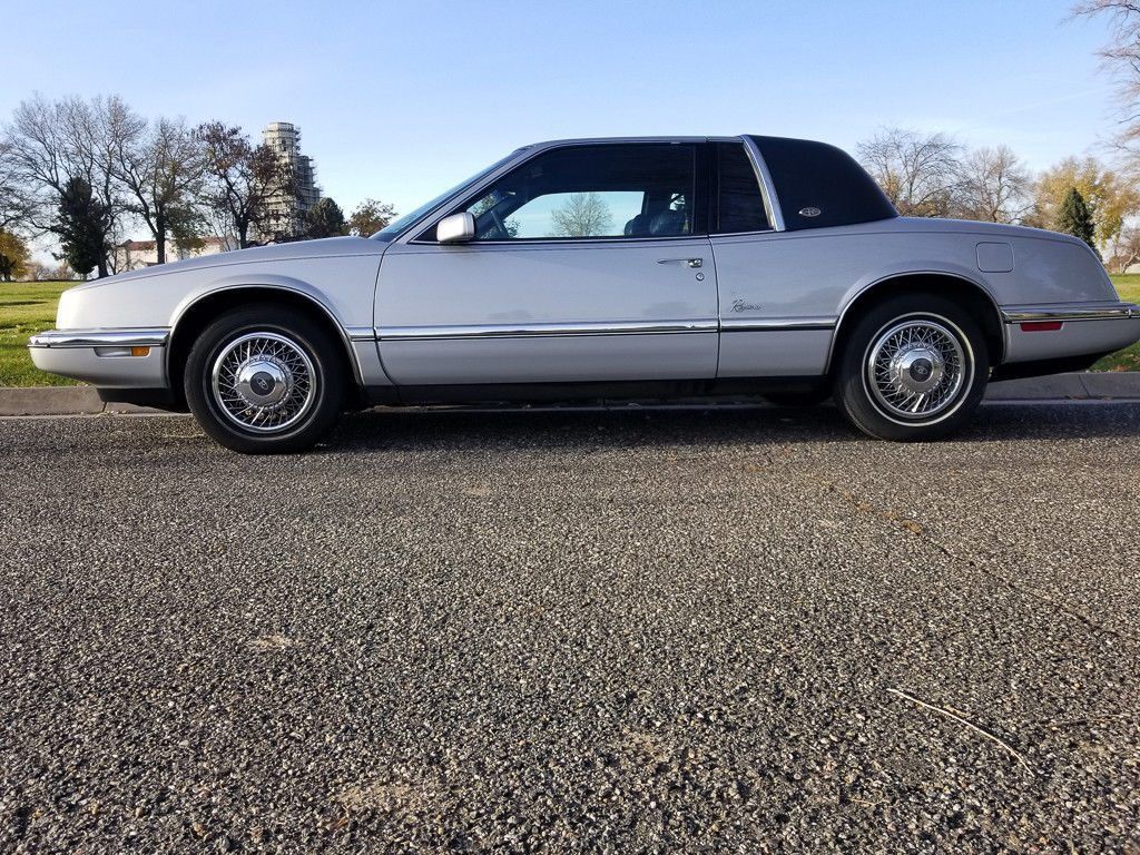 1990 Buick Riviera zu verkaufen