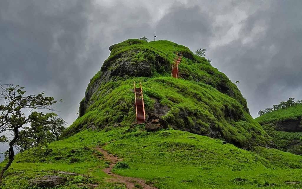 Top 21 Treks in Maharashtra That You Should Try | Liveb4youdie