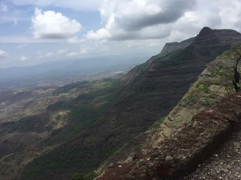 Top 21 Treks in Maharashtra That You Should Try | Liveb4youdie