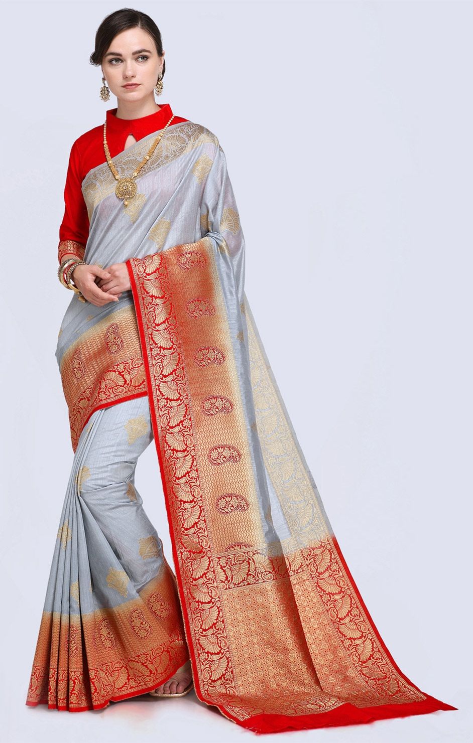 1521417: Traditional Silver color Blended fabric Saree