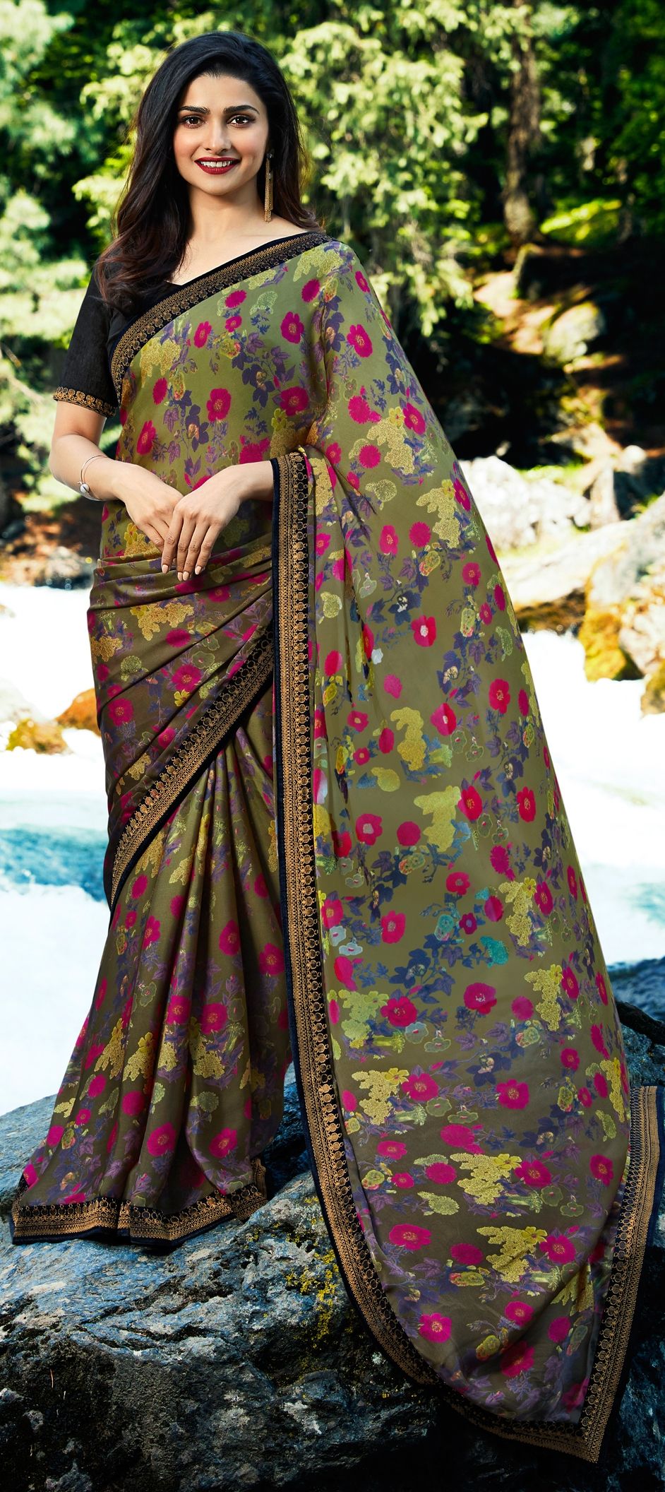 1514466: Bollywood Multicolor color Faux Georgette fabric Saree