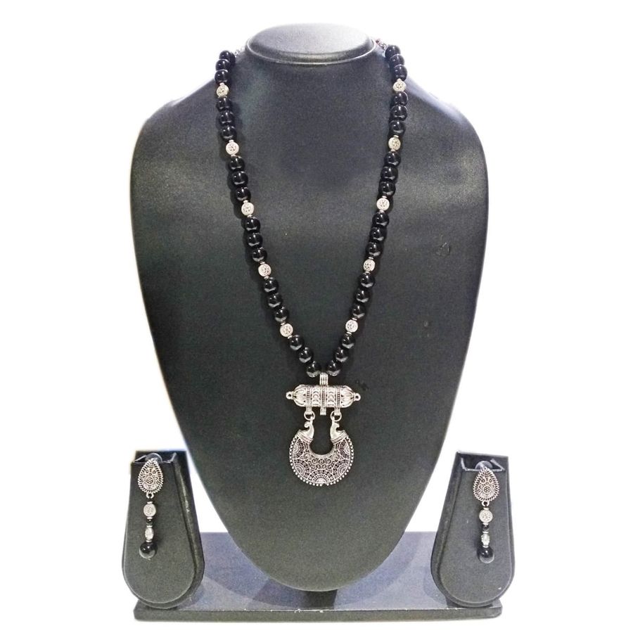 1535055: Oxidized Silver color Metal Alloy metal Necklace