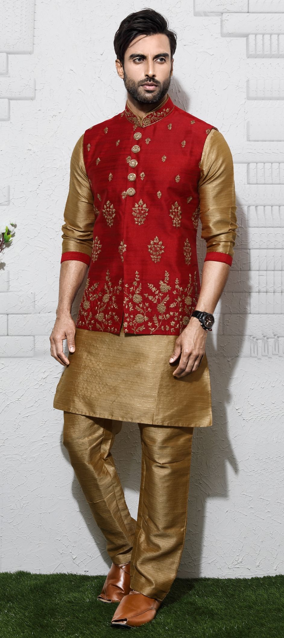 Gold color Silk fabric Kurta Pyjamas : 1535184