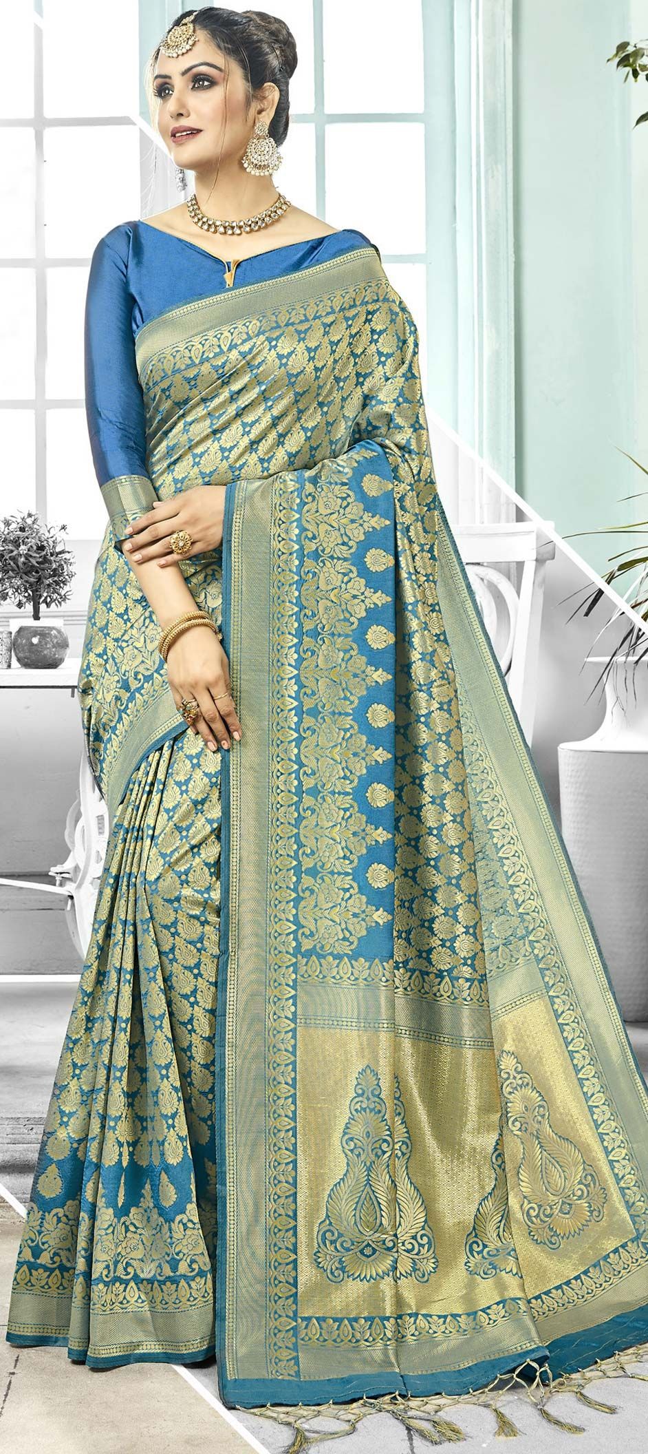 1551667: Traditional Blue color Kanjeevaram Silk, Silk fabric Saree