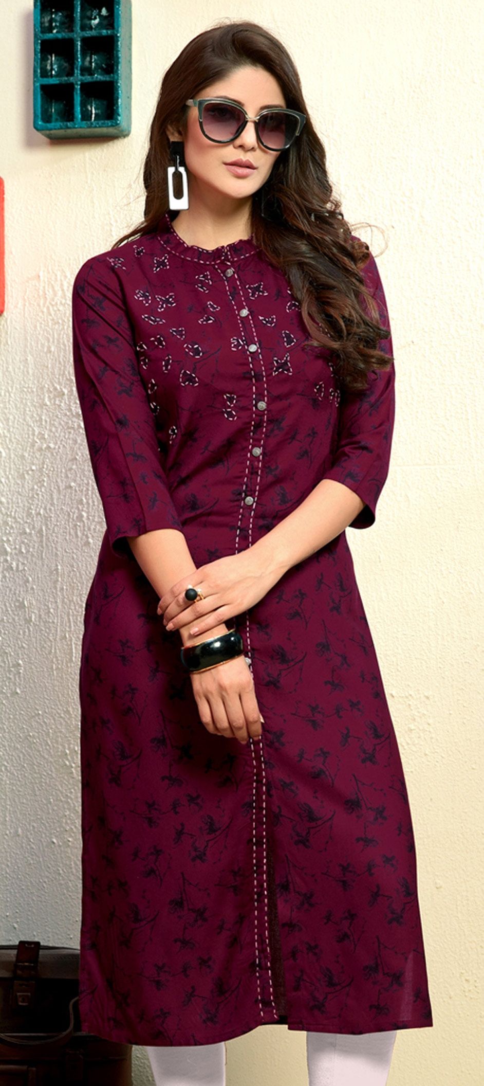 1552381: Casual Purple and Violet color Rayon fabric Kurti