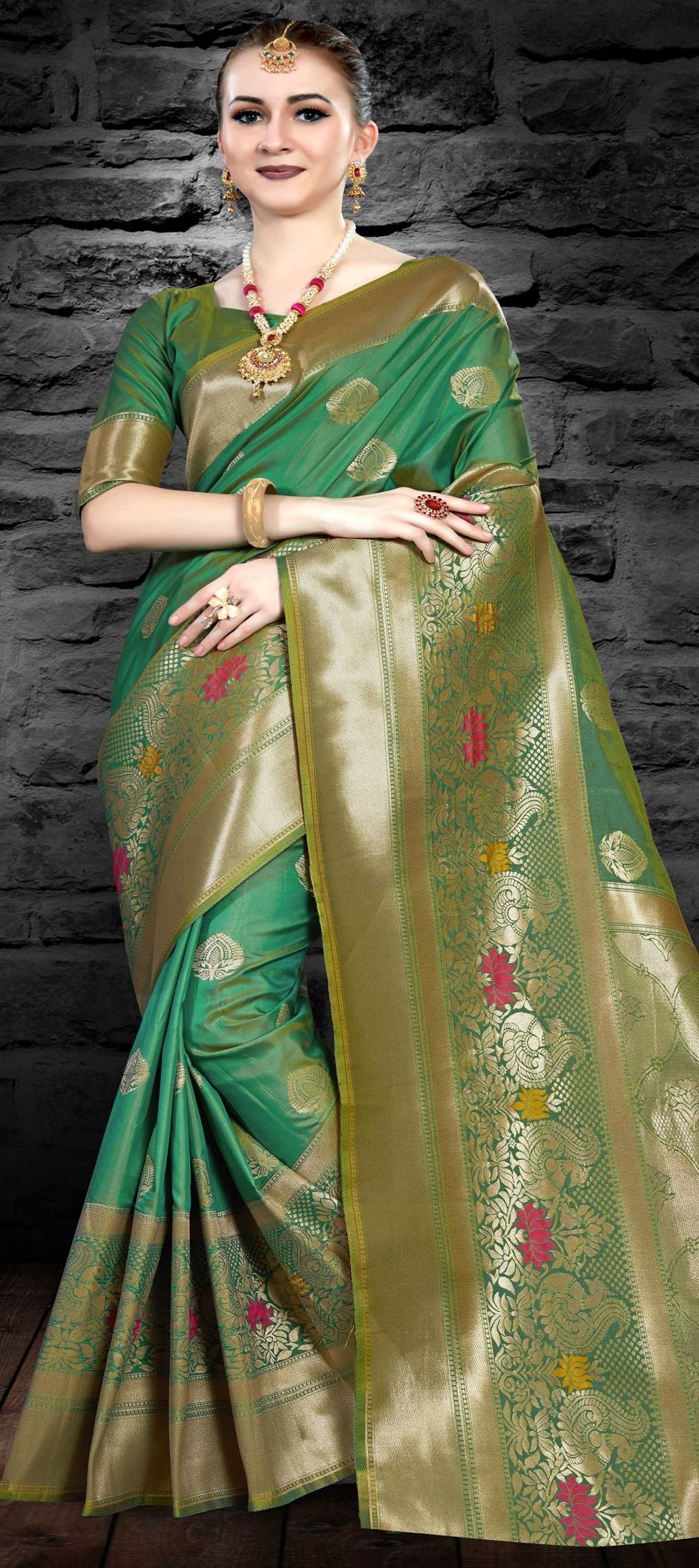 1552497: Traditional Green color Art Silk, Silk fabric Saree