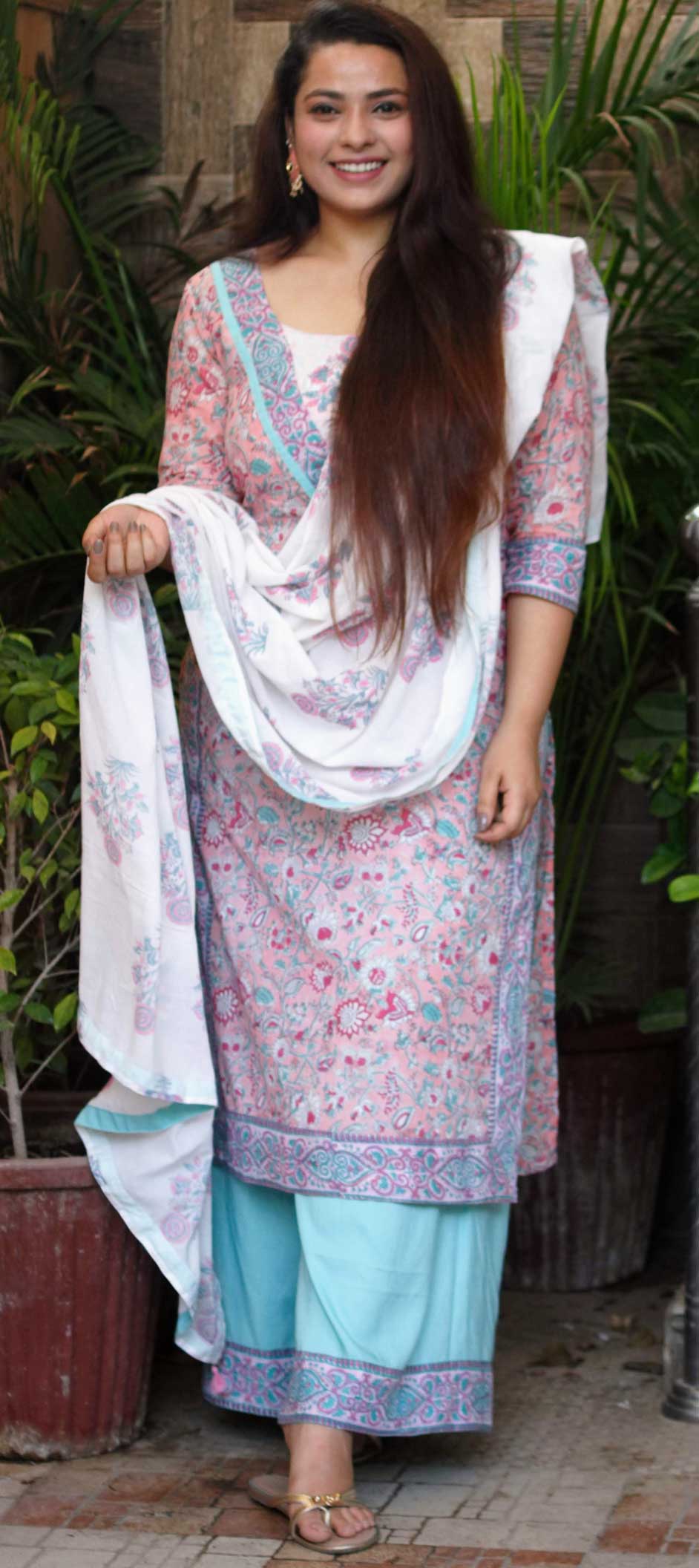 Designer Multicolor color Cotton fabric Salwar Kameez : 1585523