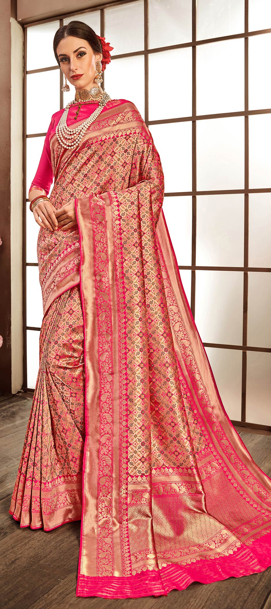 Traditional Multicolor color Banarasi Silk, Silk fabric Saree : 1590069
