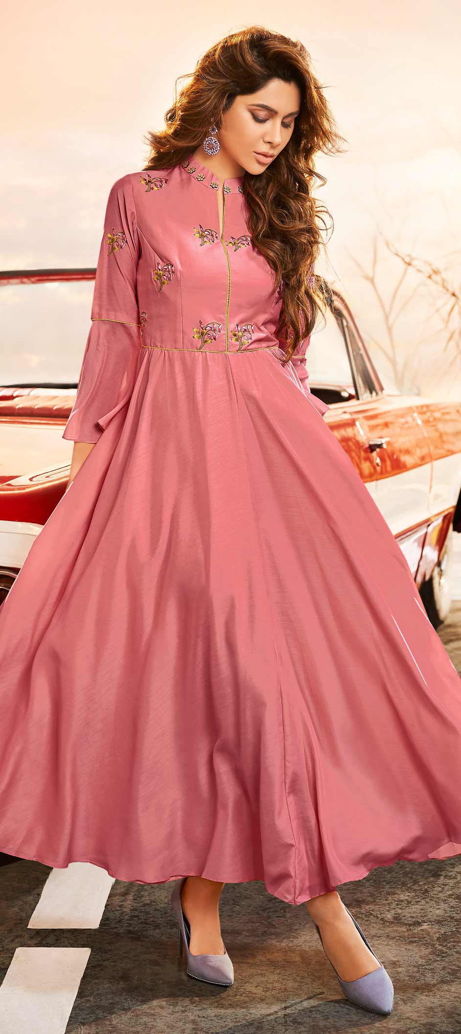 Bollywood Pink and Majenta color Muslin fabric Gown : 1590723