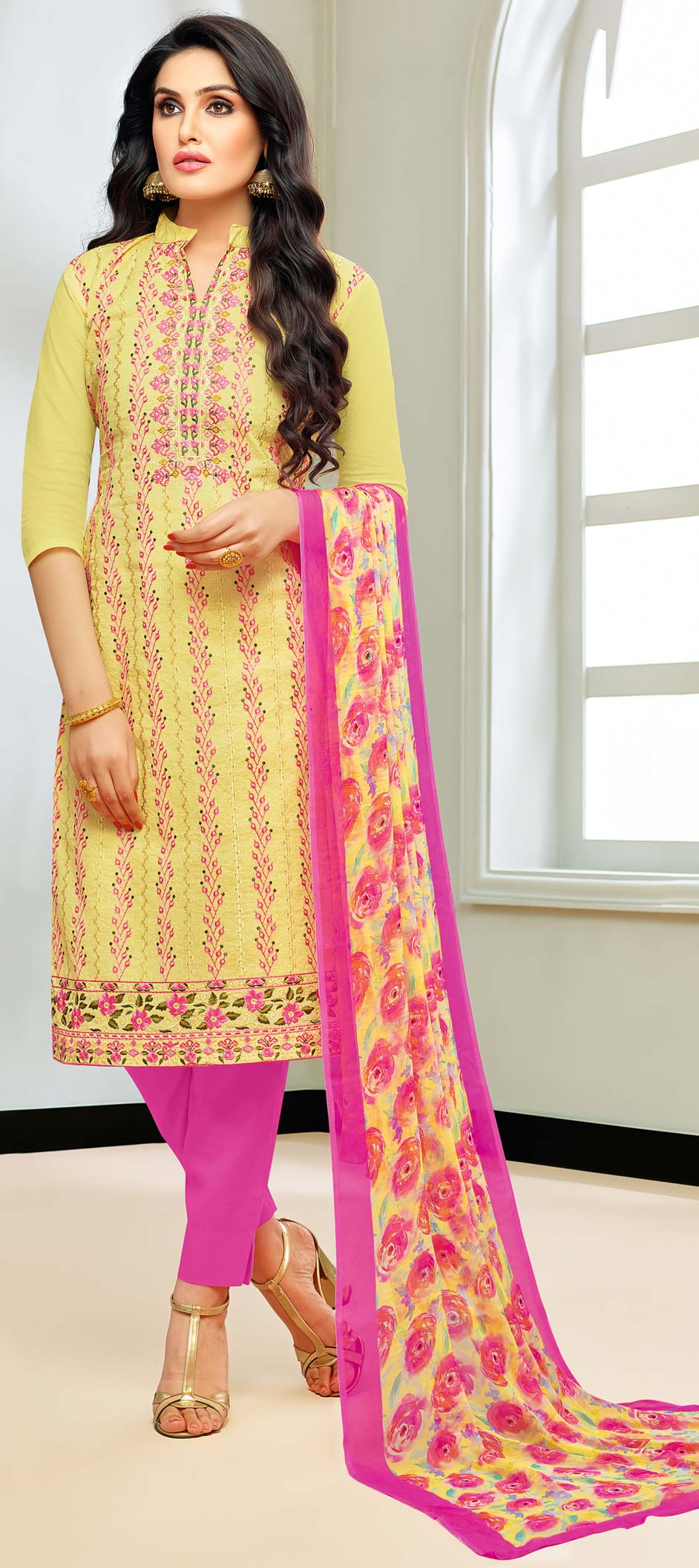 Bollywood, Casual Yellow color Silk fabric Salwar Kameez : 1604982