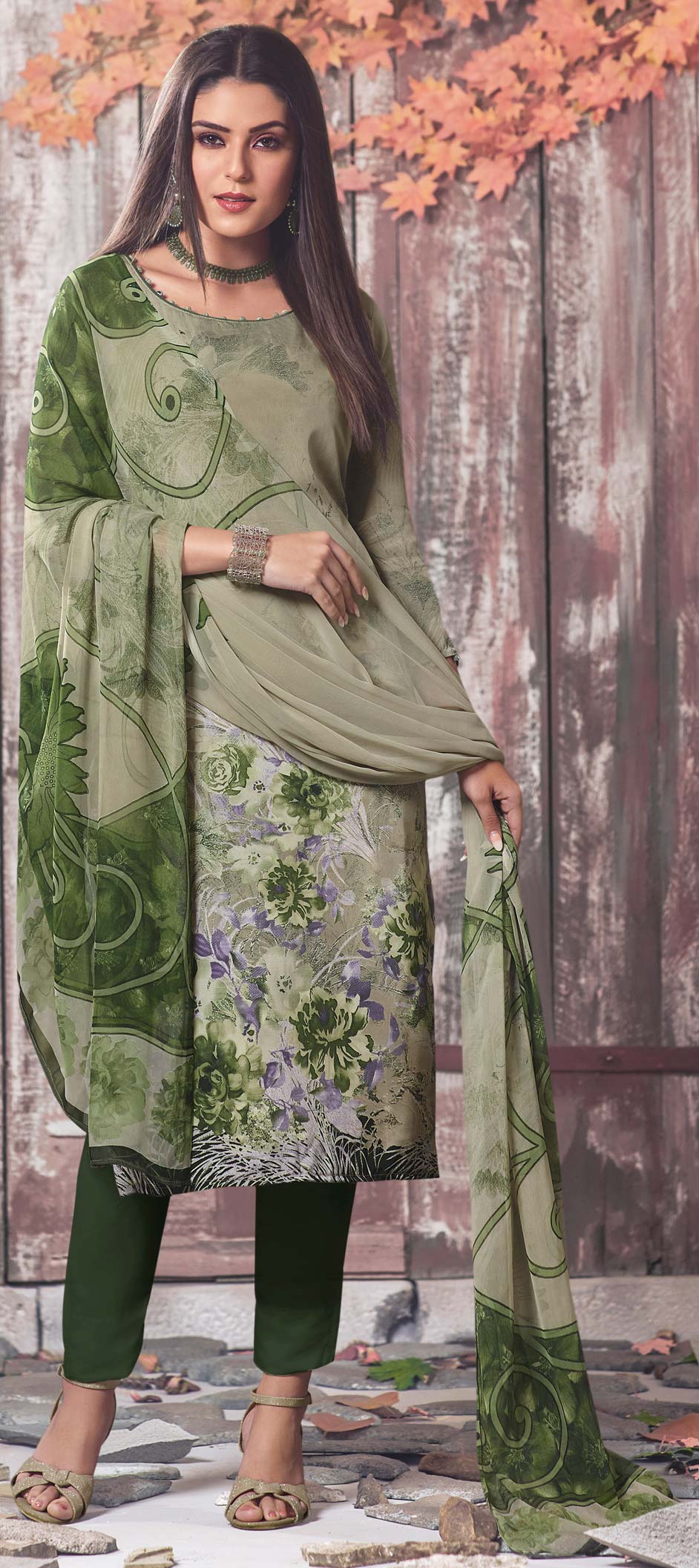 Casual Multicolor color Crepe Silk, Silk fabric Salwar Kameez : 1605297