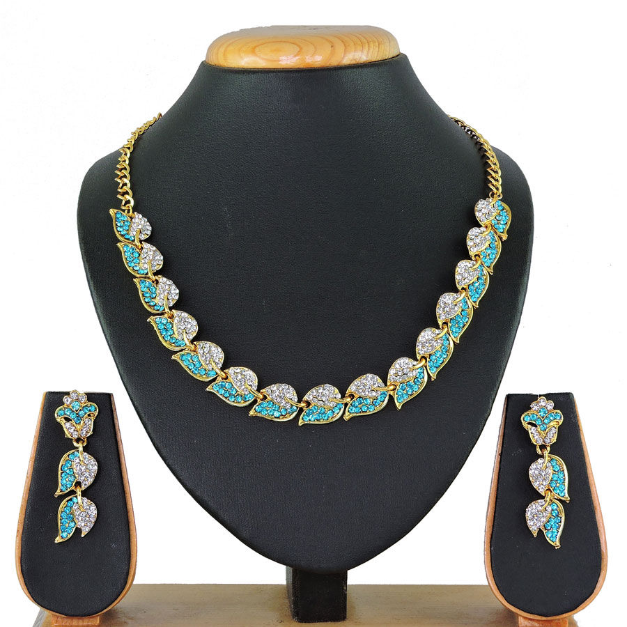 Blue, White and Off White color Metal Alloy metal Necklace : 1609390