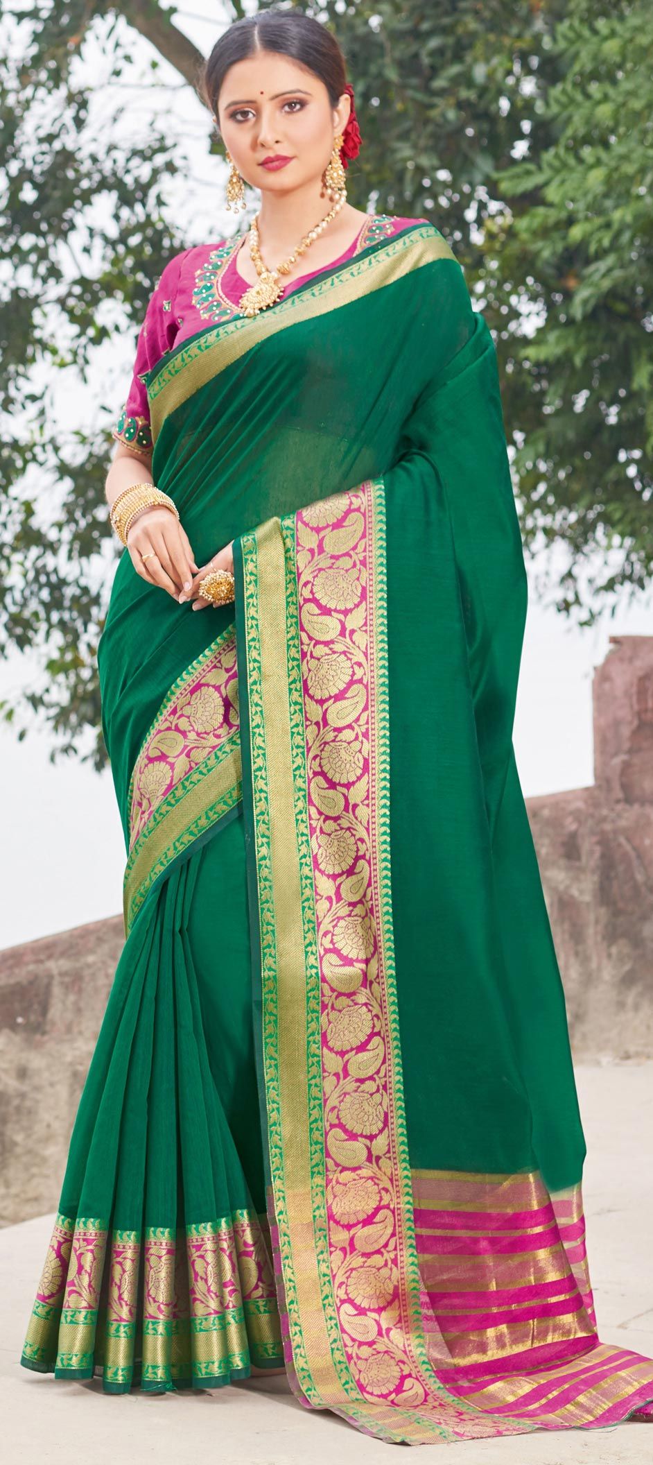 Traditional Green color Handloom fabric Saree : 1641355