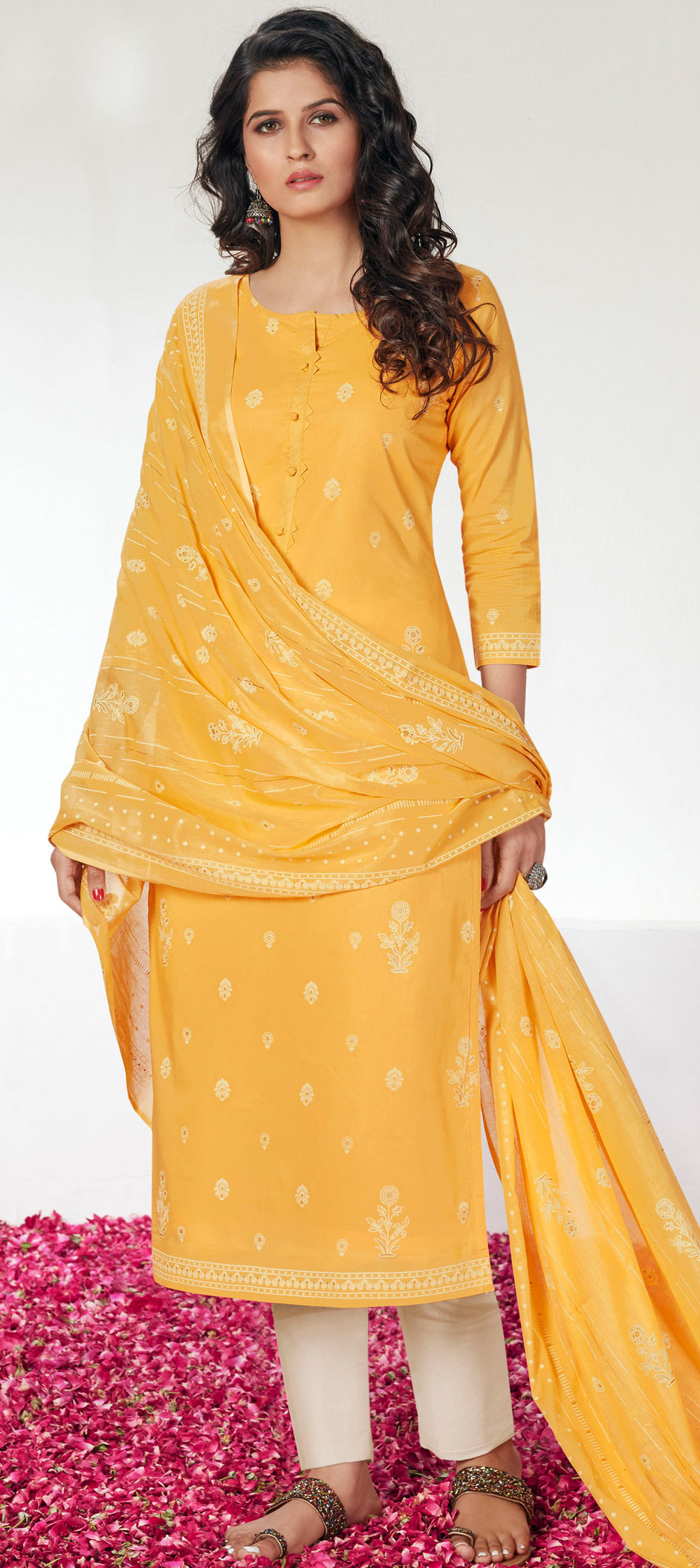 Casual Yellow color Cotton fabric Salwar Kameez : 1646419