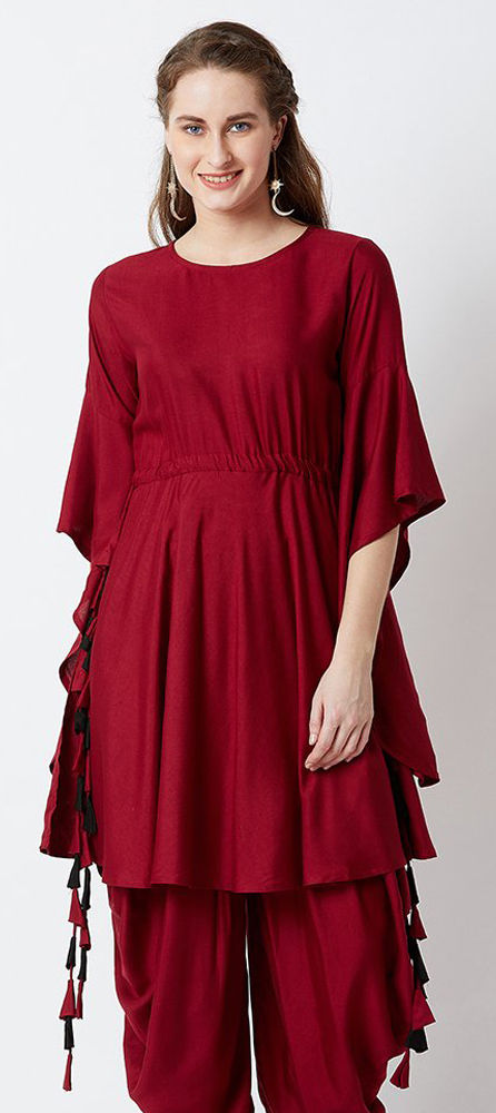 Casual Red and Maroon color Rayon fabric Kurti : 1653476