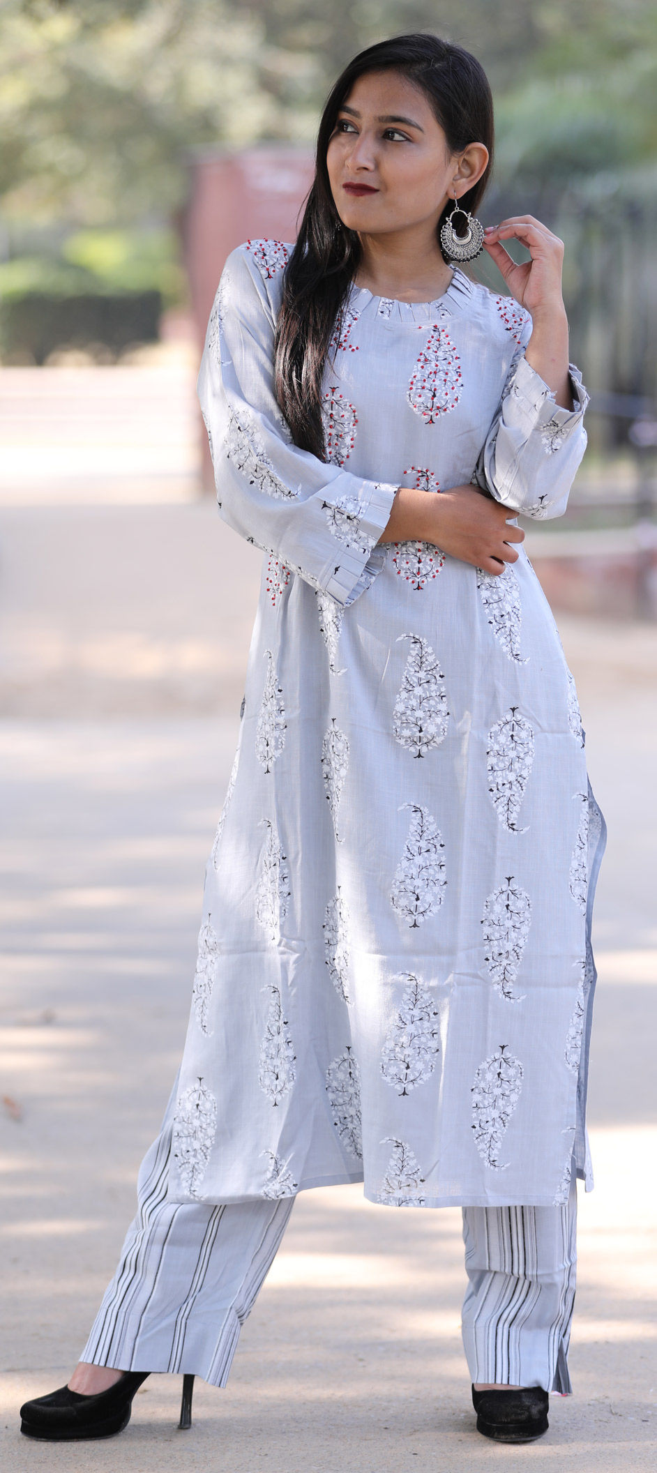 Casual Silver color Rayon fabric Tunic with Bottom : 1654926