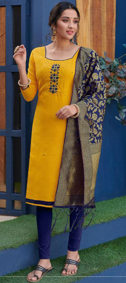 Casual Yellow color Cotton fabric Salwar Kameez : 1661487