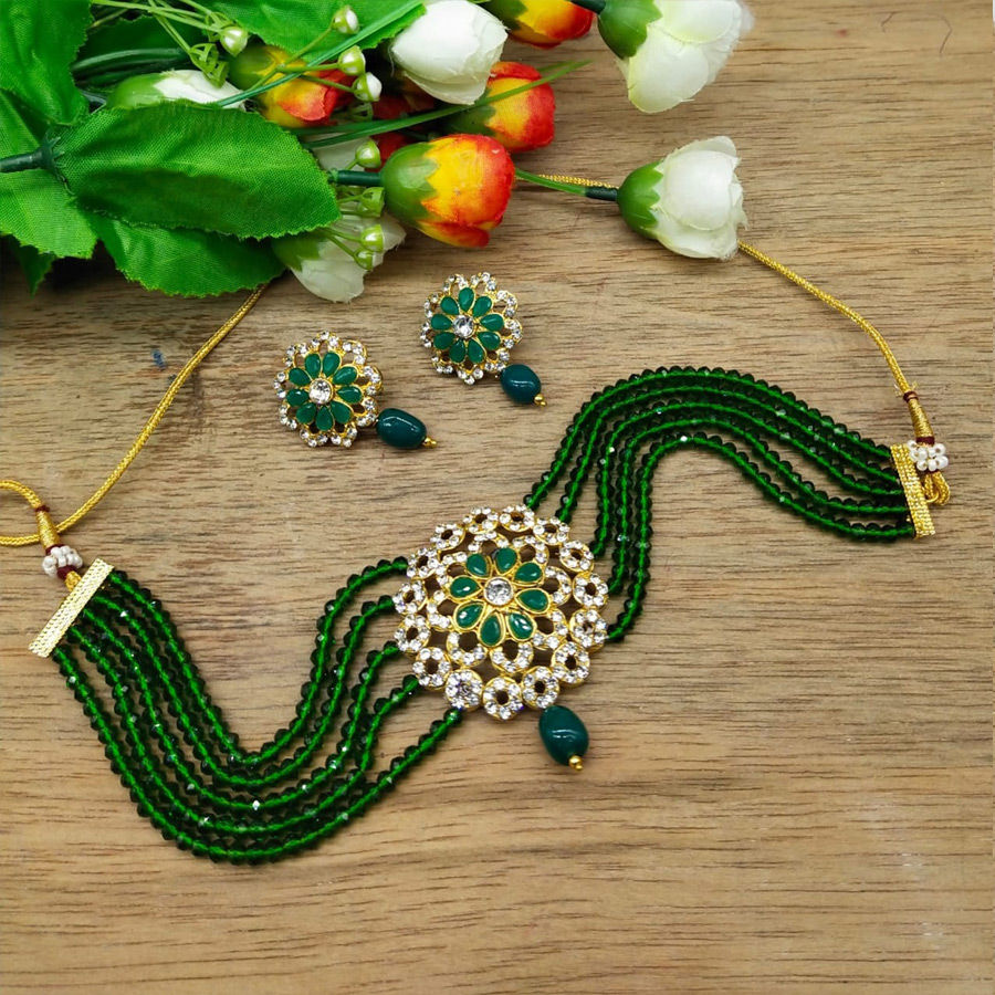 Green color Brass metal Necklace : 1671229