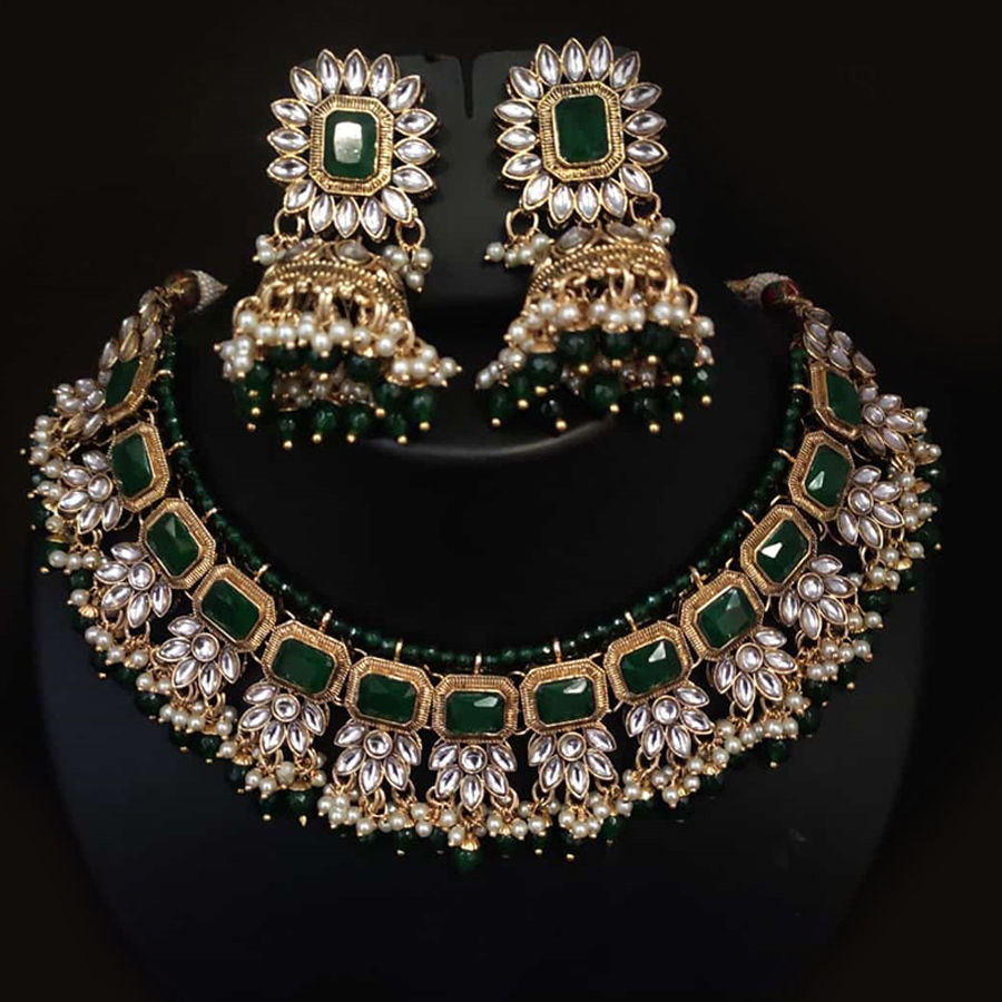 Green color Metal Alloy metal Necklace : 1710435