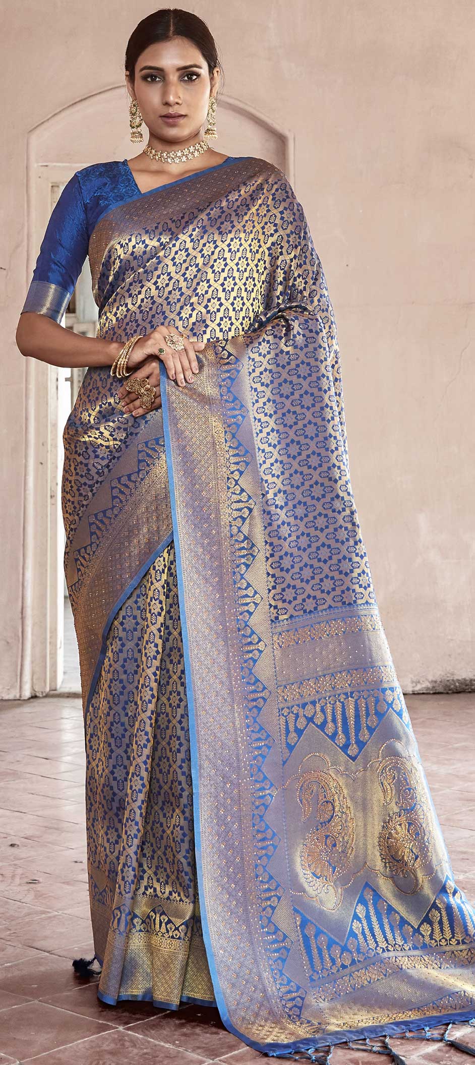 Traditional Blue color Handloom fabric Saree : 1716344