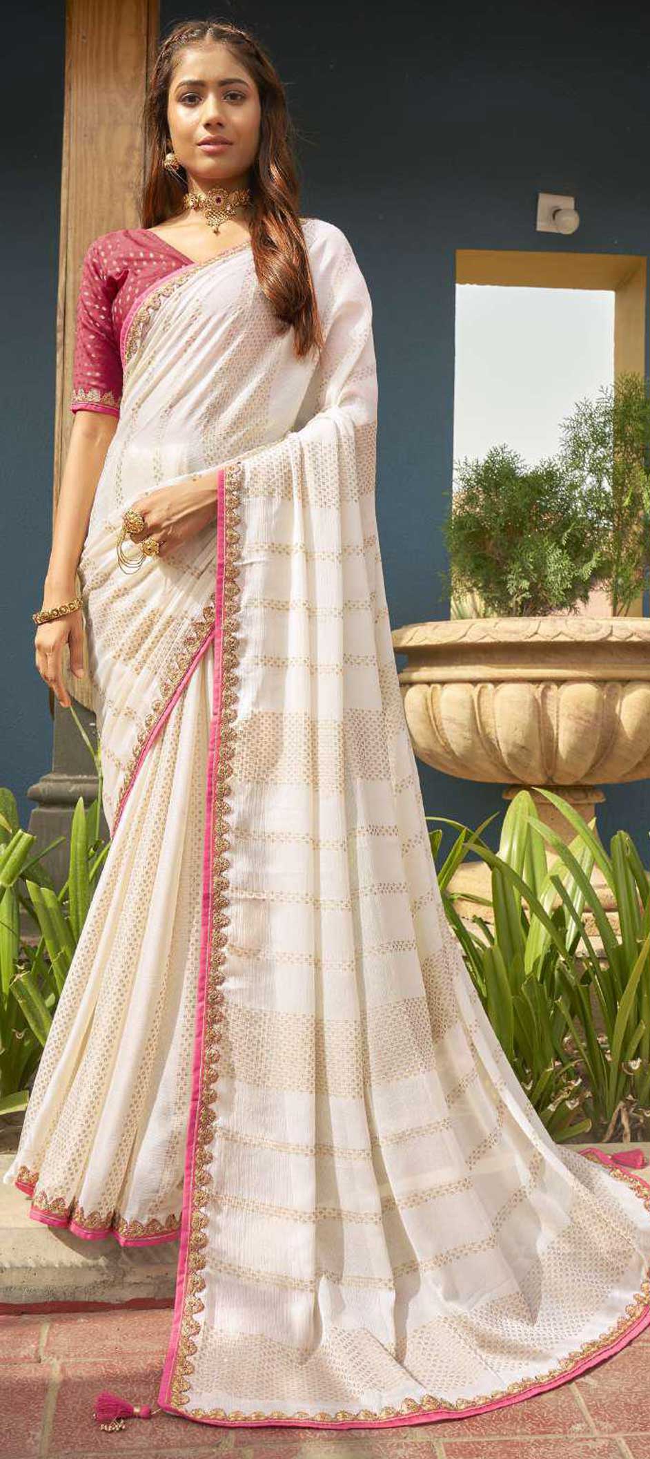 Casual, Party Wear White and Off White color Chiffon fabric Saree : 1816550