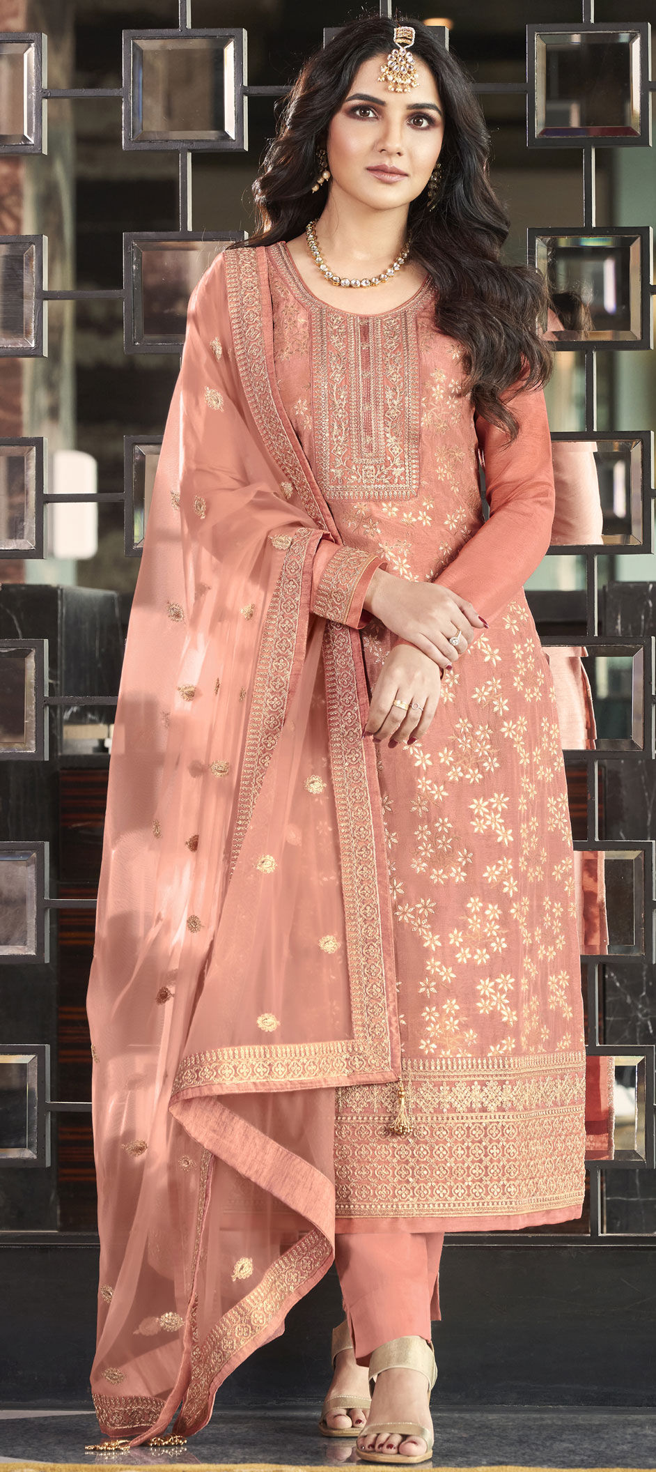 Bollywood Pink and Majenta color Jacquard fabric Salwar Kameez : 1823439