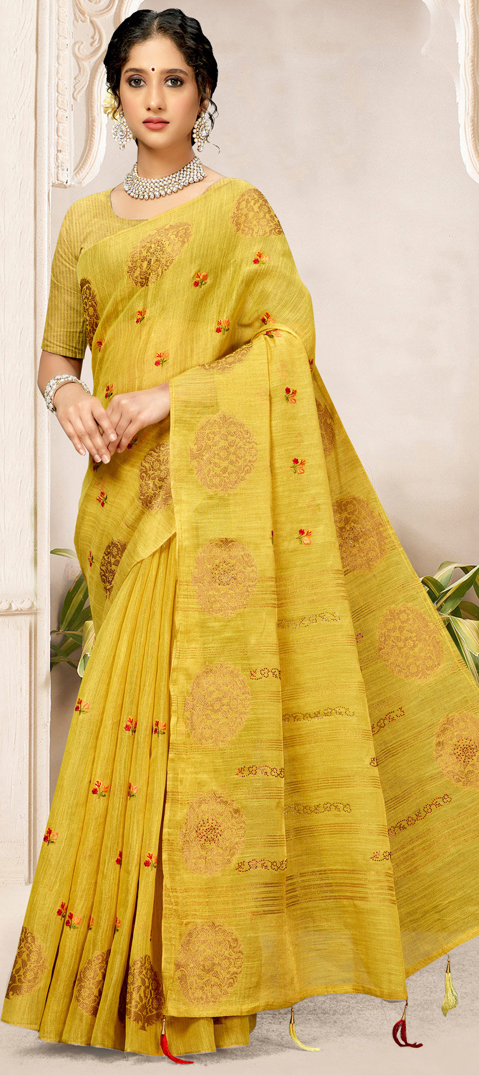 Festive Yellow color Tissue fabric Saree : 1832000