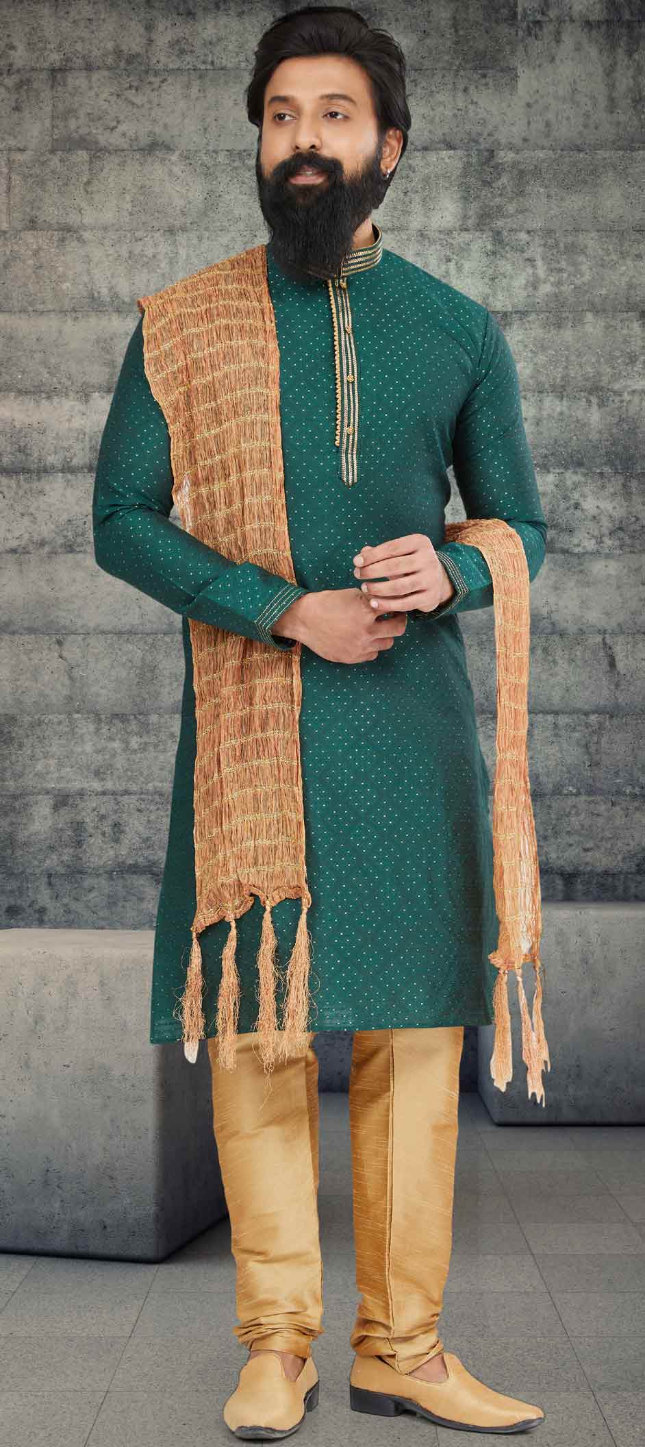 Festive Green color Jacquard fabric Kurta Pyjamas : 1872011