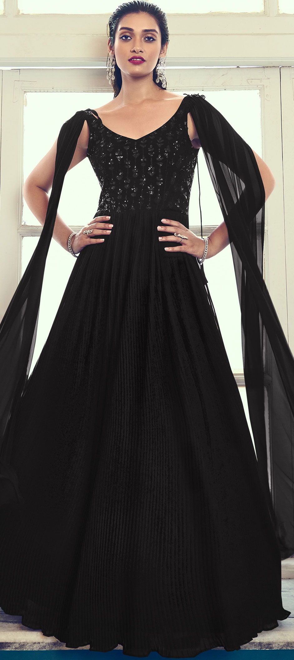 Party Wear, Reception Black and Grey color Georgette fabric Gown : 1882652