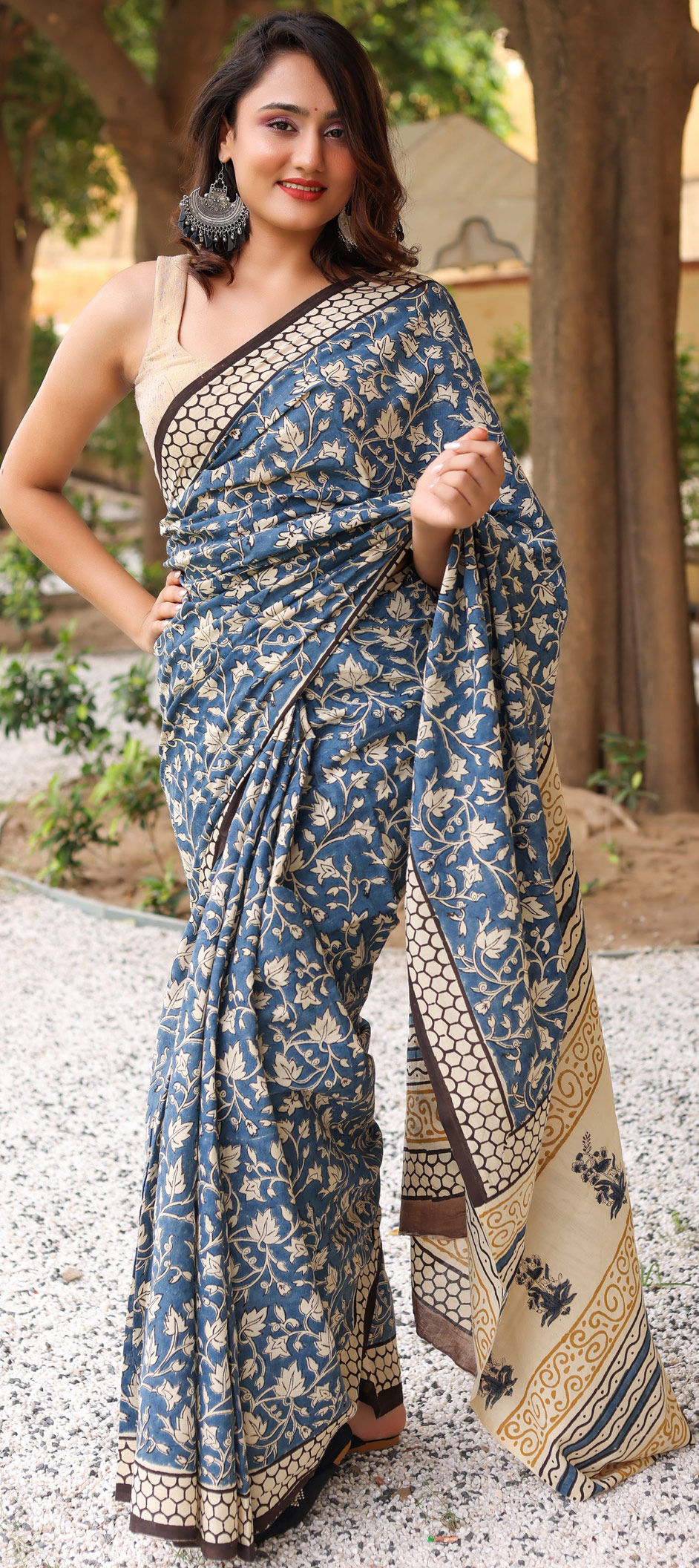 Party Wear, Traditional Blue color Cotton fabric Saree : 1899302