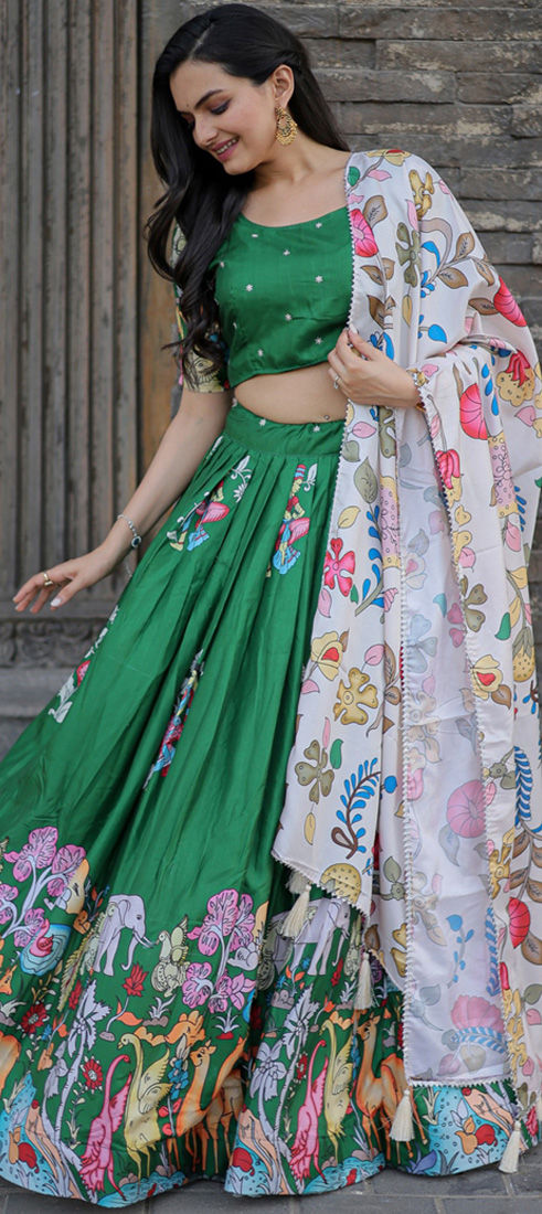 Festive, Navratri Green color Dolla Silk fabric Lehenga : 1899343