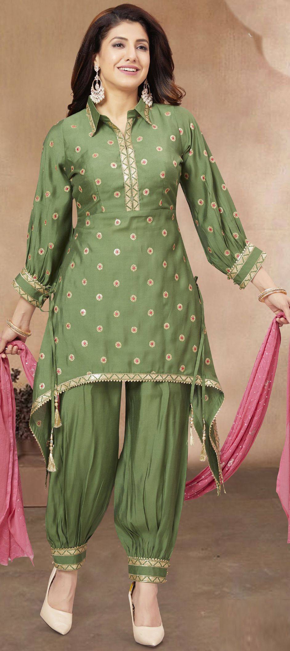 Festive, Reception, Wedding Green color Silk fabric Salwar Kameez : 1909133