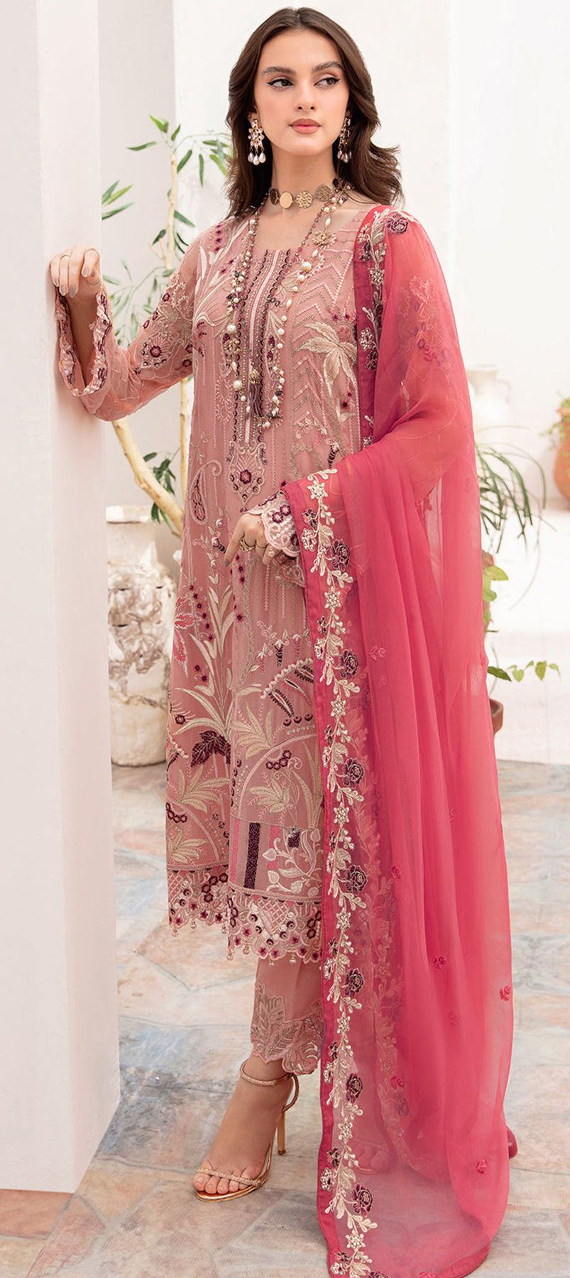 Festive, Party Wear, Reception Pink and Majenta color Georgette fabric ...