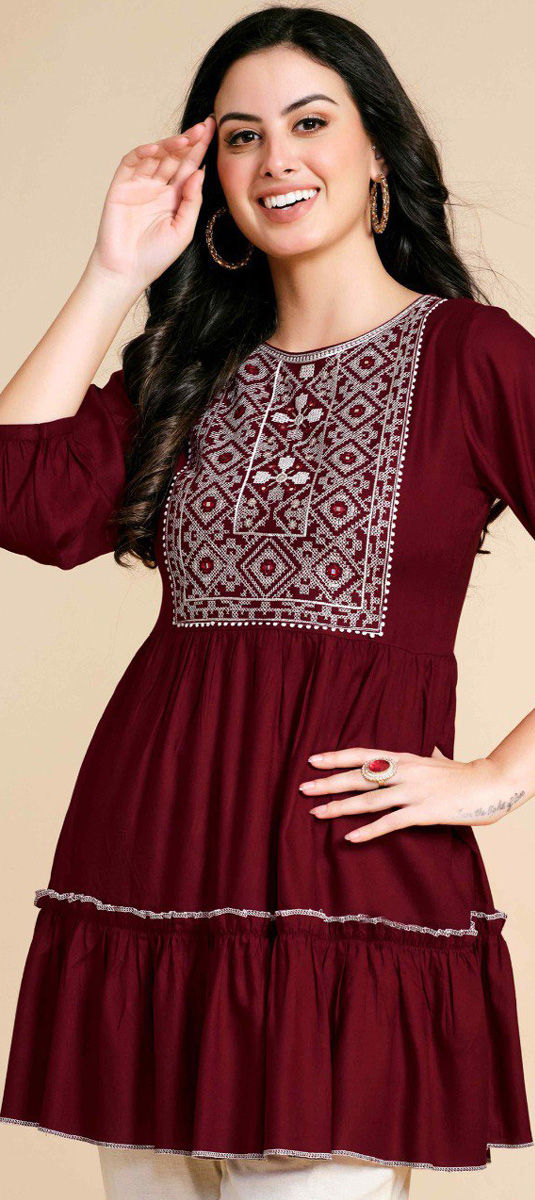 Casual Red and Maroon color Rayon fabric Kurti : 1944637