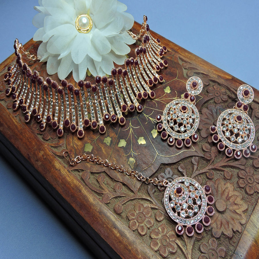 Red and Maroon color Metal Alloy metal Necklace : 1947135