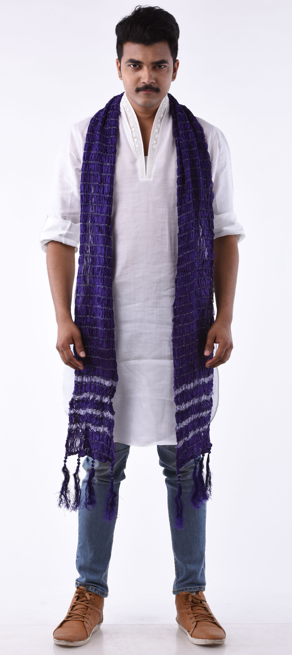 600112: Purple and Violet color family stole.