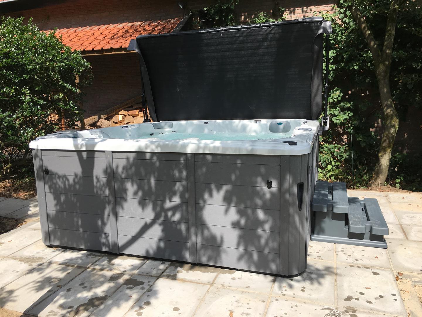 Referenties | Legend Wellness - Dé Jacuzzi en Sauna specialist