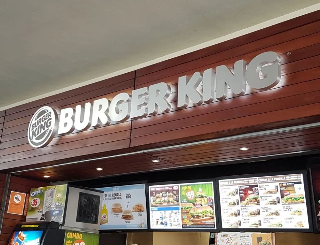 Letrero luminoso en Querétaro | Letras 3D | Anuncio luminoso