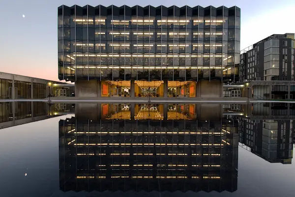 A Guide To The University Of Chicago Law School - Lexinter