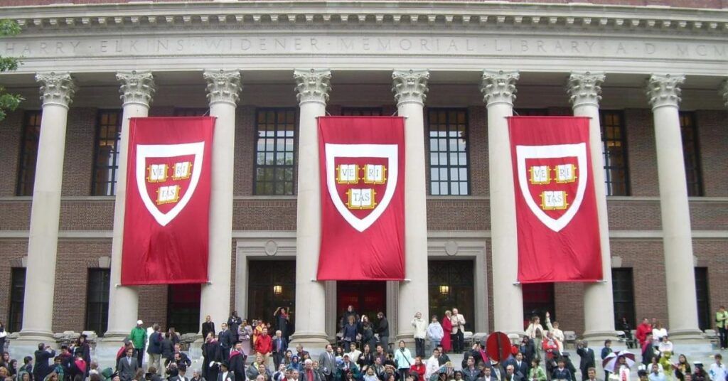 15 Best Law Schools Rankings In US 2024 - Lexinter