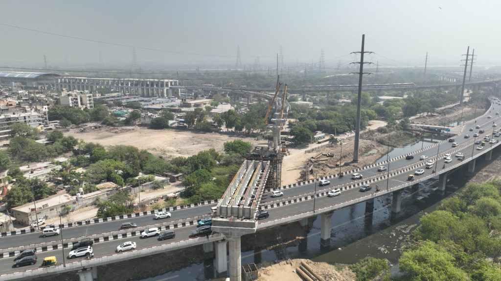200-Tonne Steel Span Installed on Barapullah Flyover to Connect Sarai ...