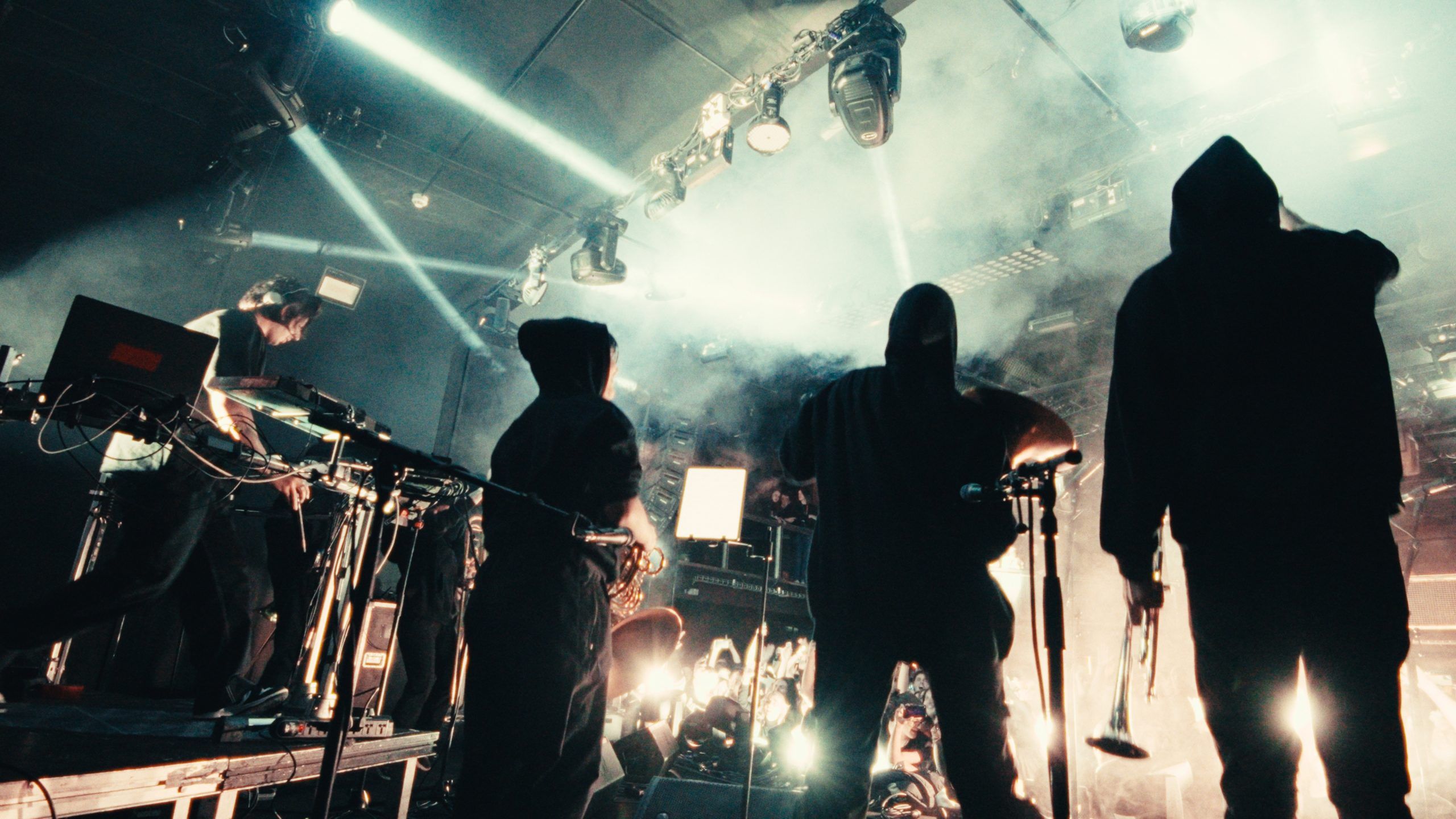 Apashe y la Brass Orchestra flechan el corazón de Madrid – Loud Cave