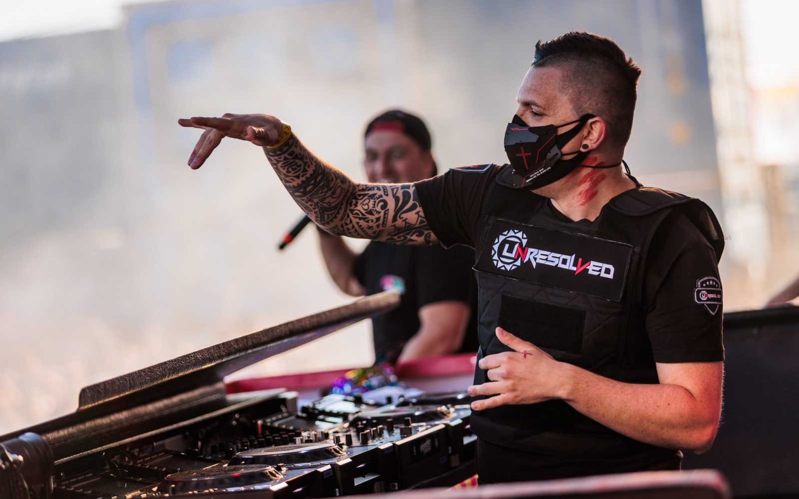 JC Reyes anuncia su gira "Green Lanters Tour" – Loud Cave