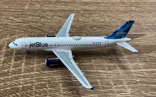 Panda Model 1:400 JetBlue Airways Airbus A320-200 N794JB | MADb