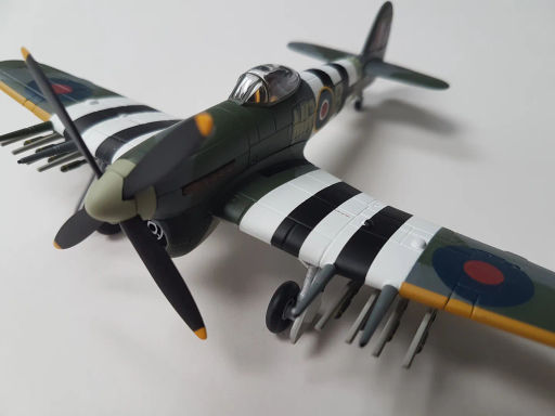 Corgi AA36512 1:72 Royal Air Force Hawker Typhoon MN625 | MADb
