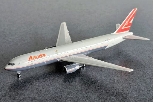 Phoenix Models 1:400 Lauda Air Boeing 767-300 11872 | MADb