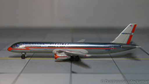 Herpa 503846 1:500 American Airlines Boeing 757-200 N679AN | MADb