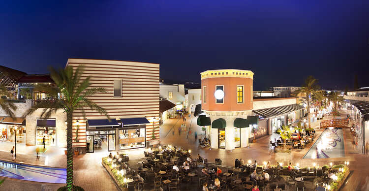 Forum Bornova - Shopping Centre & Retail Properties By ALKAŞ | MECSR ...